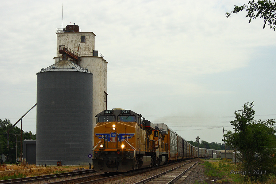 Westbound UP Auto Train
